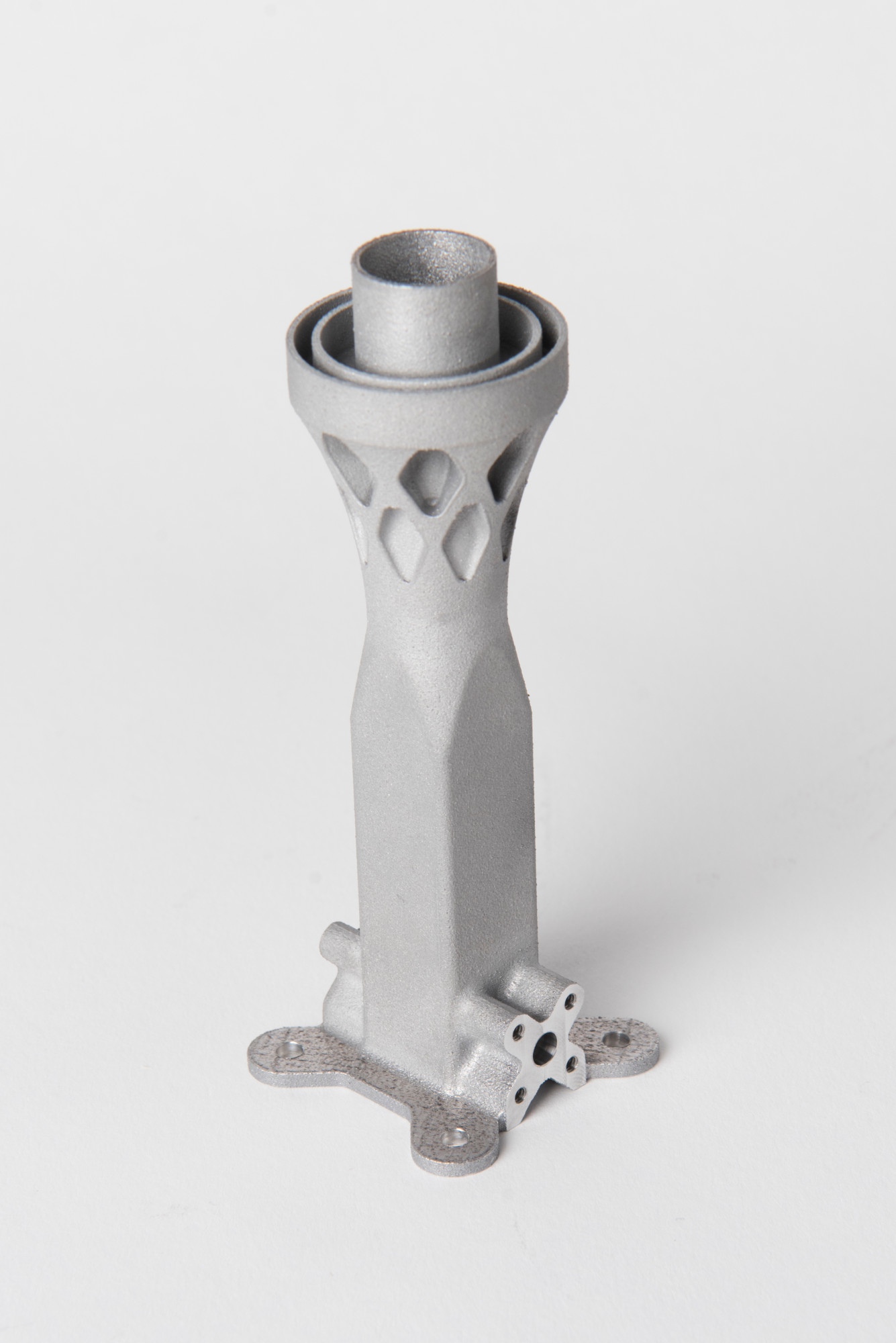 Command Horn - AMPOWER Report on Additive Manufacturing